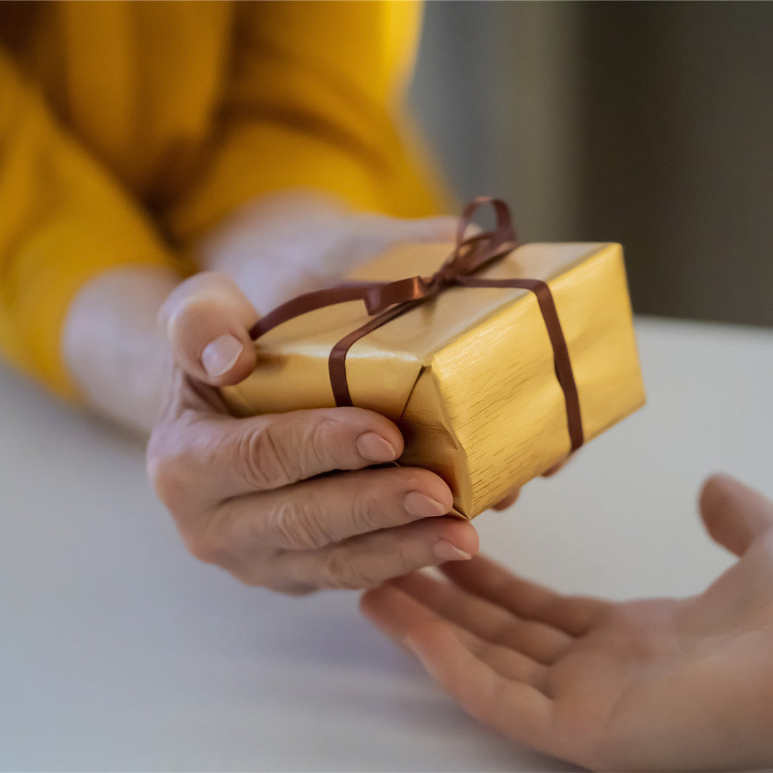15 Unique Gift Ideas First-time Parents Will Love | Moonkie